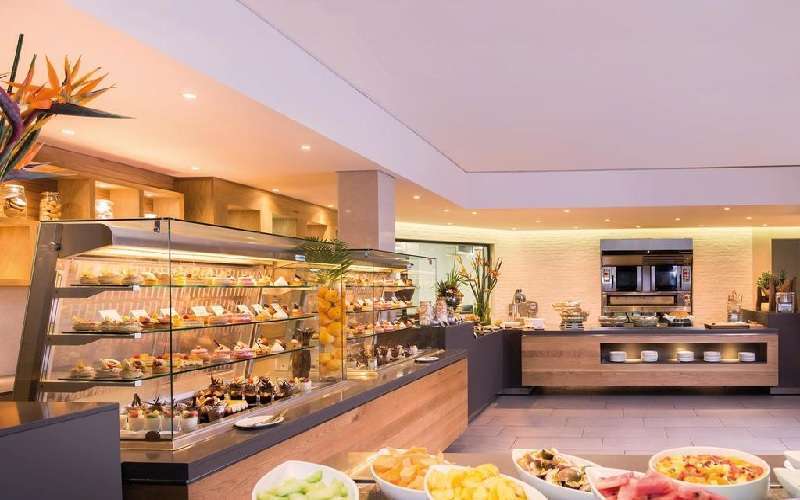 Beachcomber Paradis Hotel